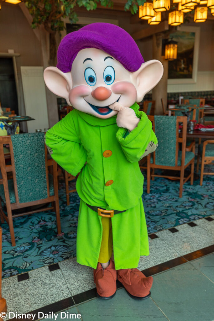 Storybook Dining at Artist Point Review | Disney Daily Dime