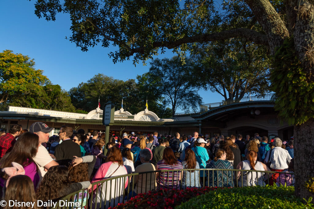 Early Morning Magic at the Magic Kingdom | Disney Daily Dime