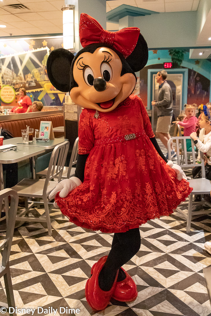 Minnie’s Holiday Dine Review | Disney Daily Dime