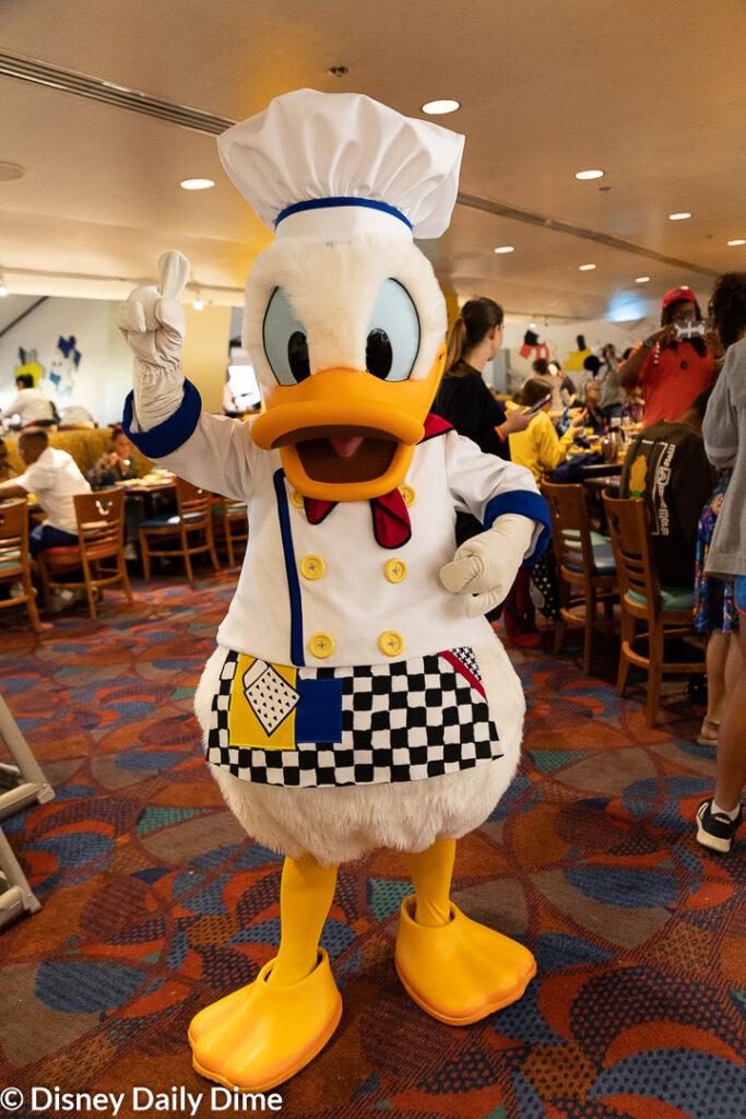 Chef Mickey’s Character Breakfast Review | Disney Daily Dime