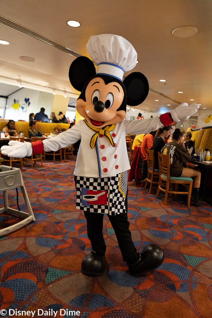 Chef Mickey’s Character Breakfast Review | Disney Daily Dime
